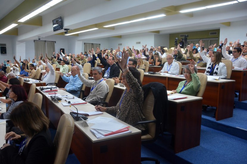 Informes del Pleno de PCC | Partido Comunista de Cuba