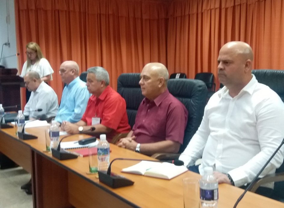 Sesiona Consejo Nacional de la Central de Trabajadores de Cuba ...